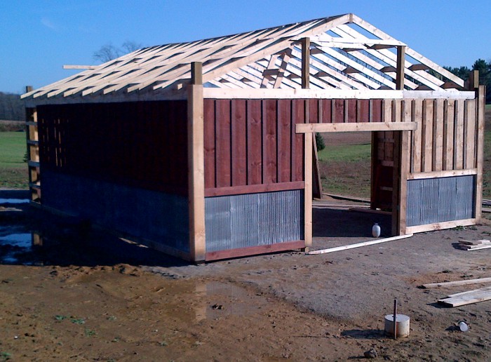 A Barn Raising In Photos - How to Build A Barn When You Haven't a Clue ...