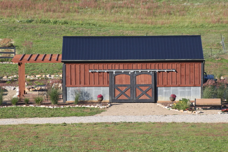 A Barn Raising In Photos - How to Build A Barn When You Haven't a Clue ...